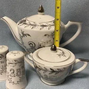 Lefton | Dining | Lefton 25th Anniversary Lefton China Set Teapot Sugar ...